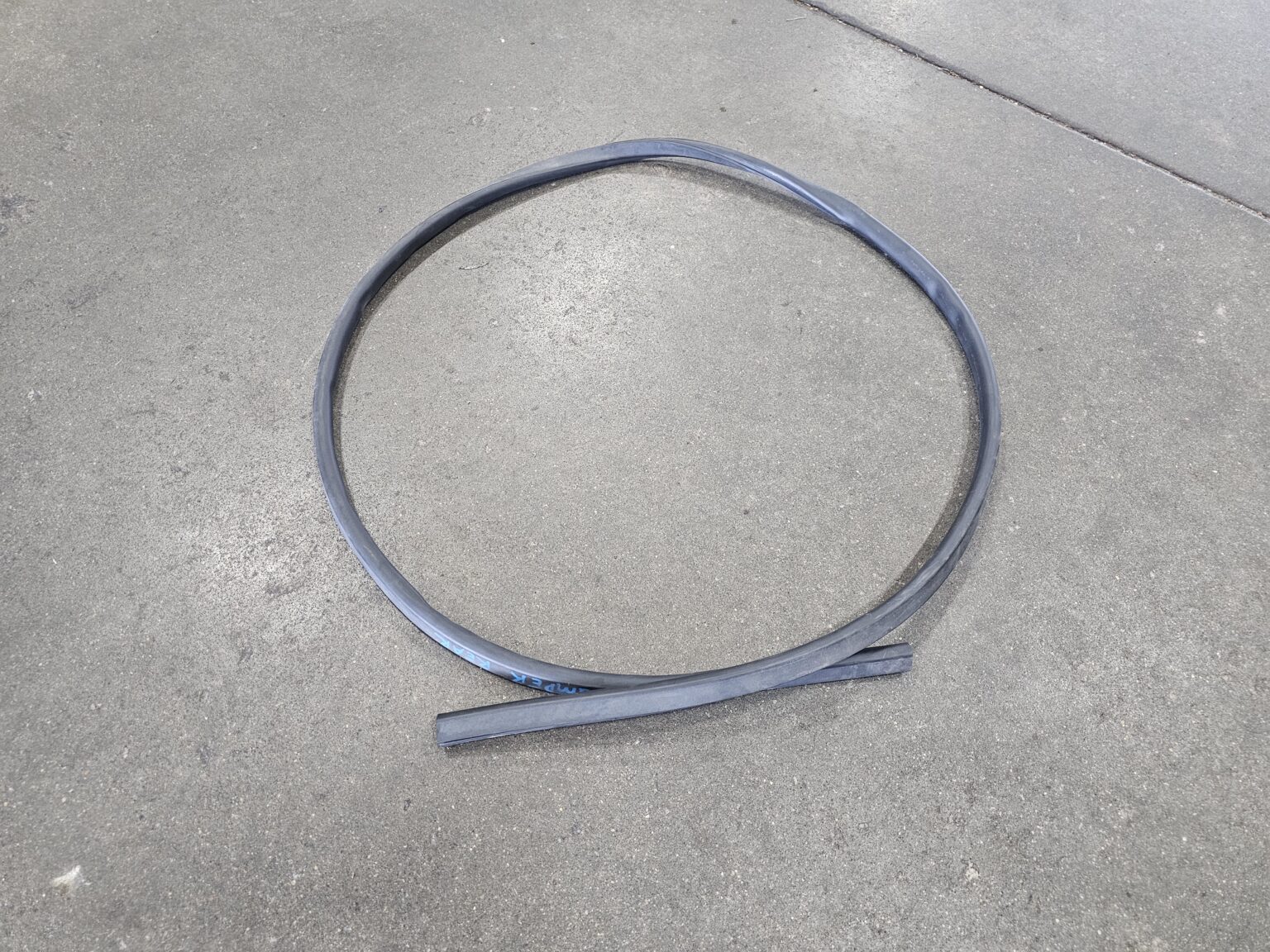 Gen.2 GTS Rear Tail Panel Weather Strip – Jones Auto