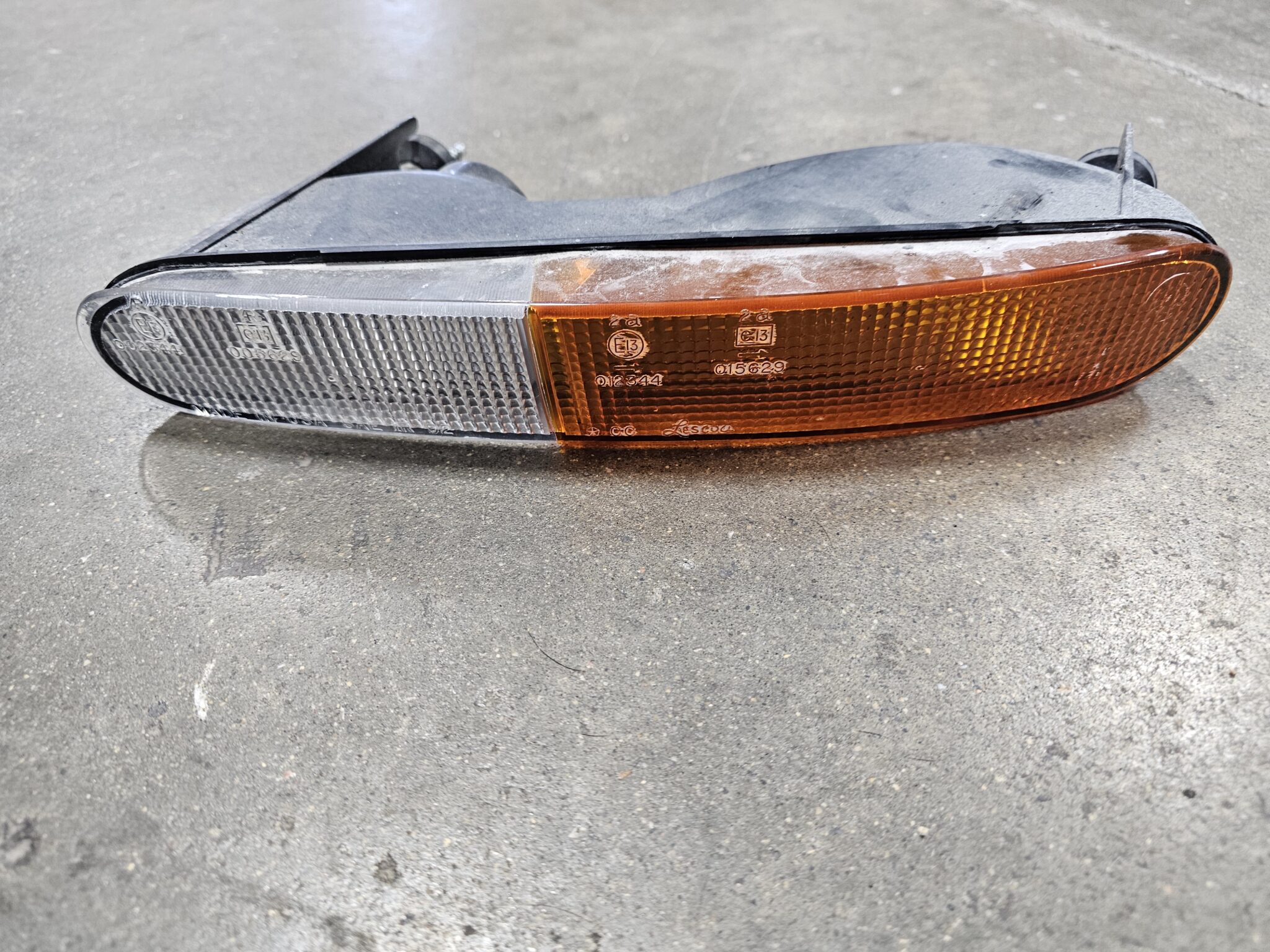 Gen.1 RH Turn Signal – Jones Auto